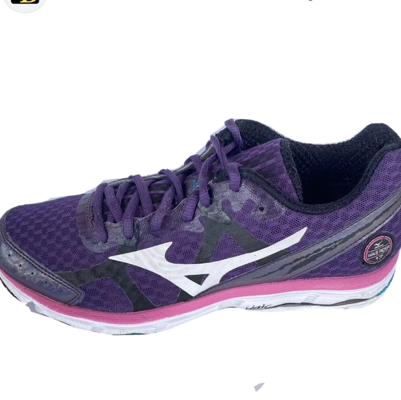Mizuno | Shoes | Mizuno Womens Running Shoe Sz Purple Pink Grape Euc ...